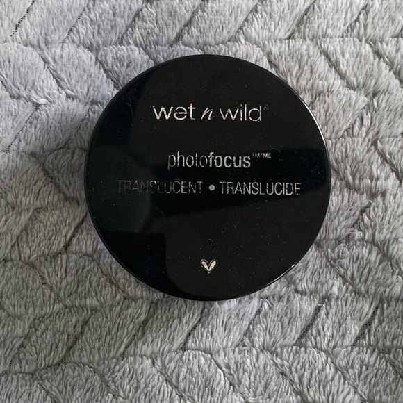 wet n wild | Makeup | Wet N Wild Photo Focus Loose Setting Powder ...